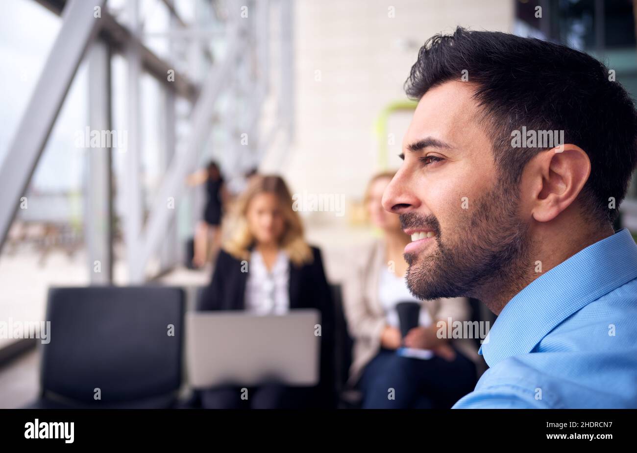 Waiting looking at man men male hi-res stock photography and images - Alamy