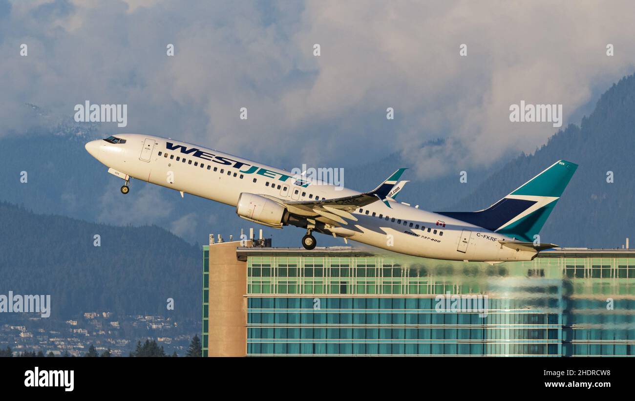 Boeing 737 800 avion hi-res stock photography and images - Alamy