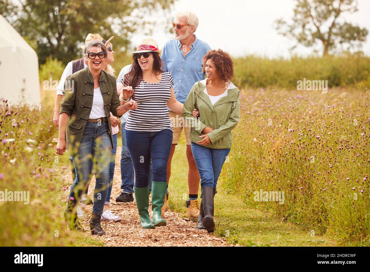 Walk dirt friends walks hi-res stock photography and images - Alamy
