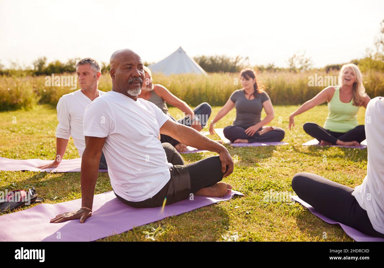 yoga, stretching, outdoor, yogas, stretch, outdoors Stock Photo - Alamy