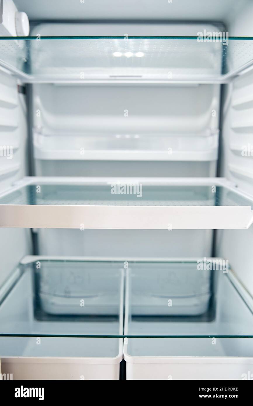 Kitchen kitchens fridge refrigerator hi-res stock photography and ...