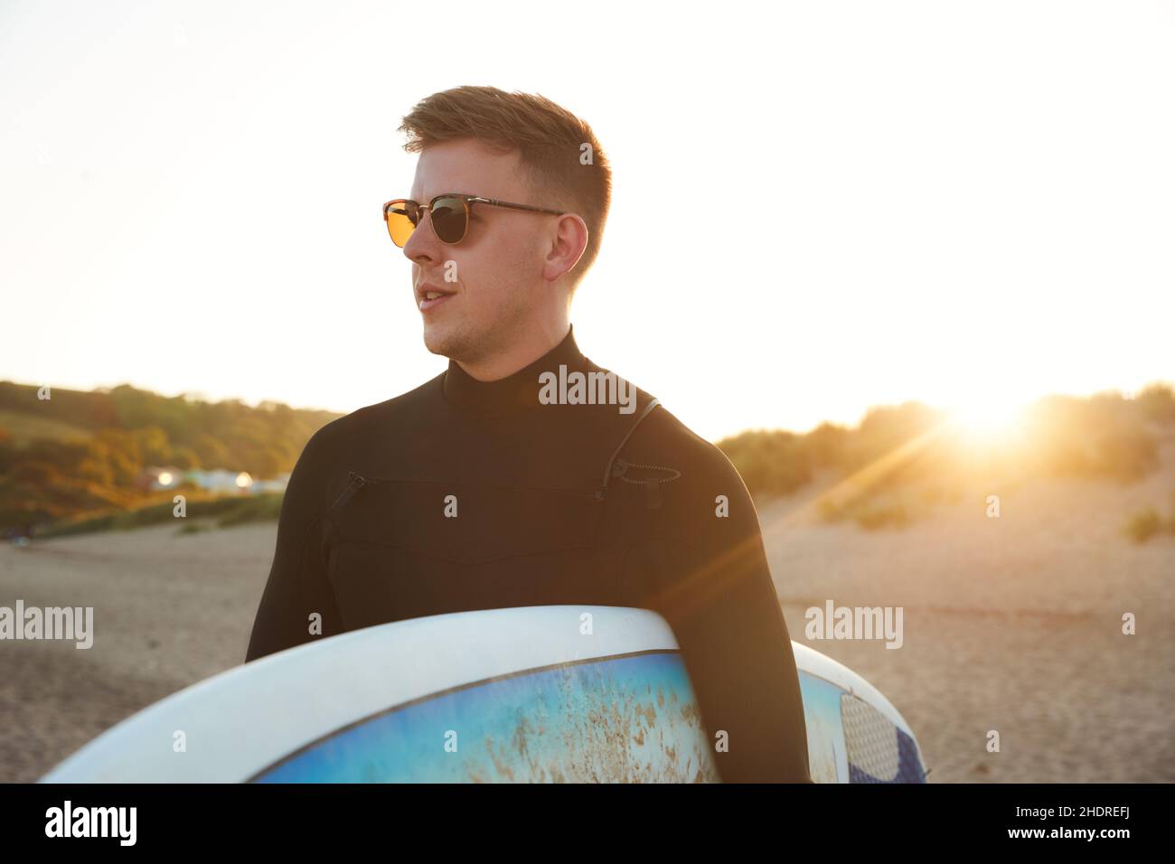Man men males male surfer hi-res stock photography and images - Alamy