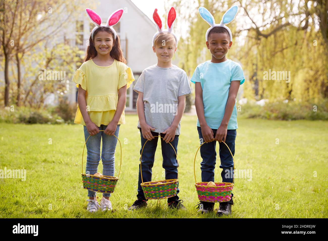 easter, friends, egg hunt, easters, friend, egg hunts Stock Photo - Alamy