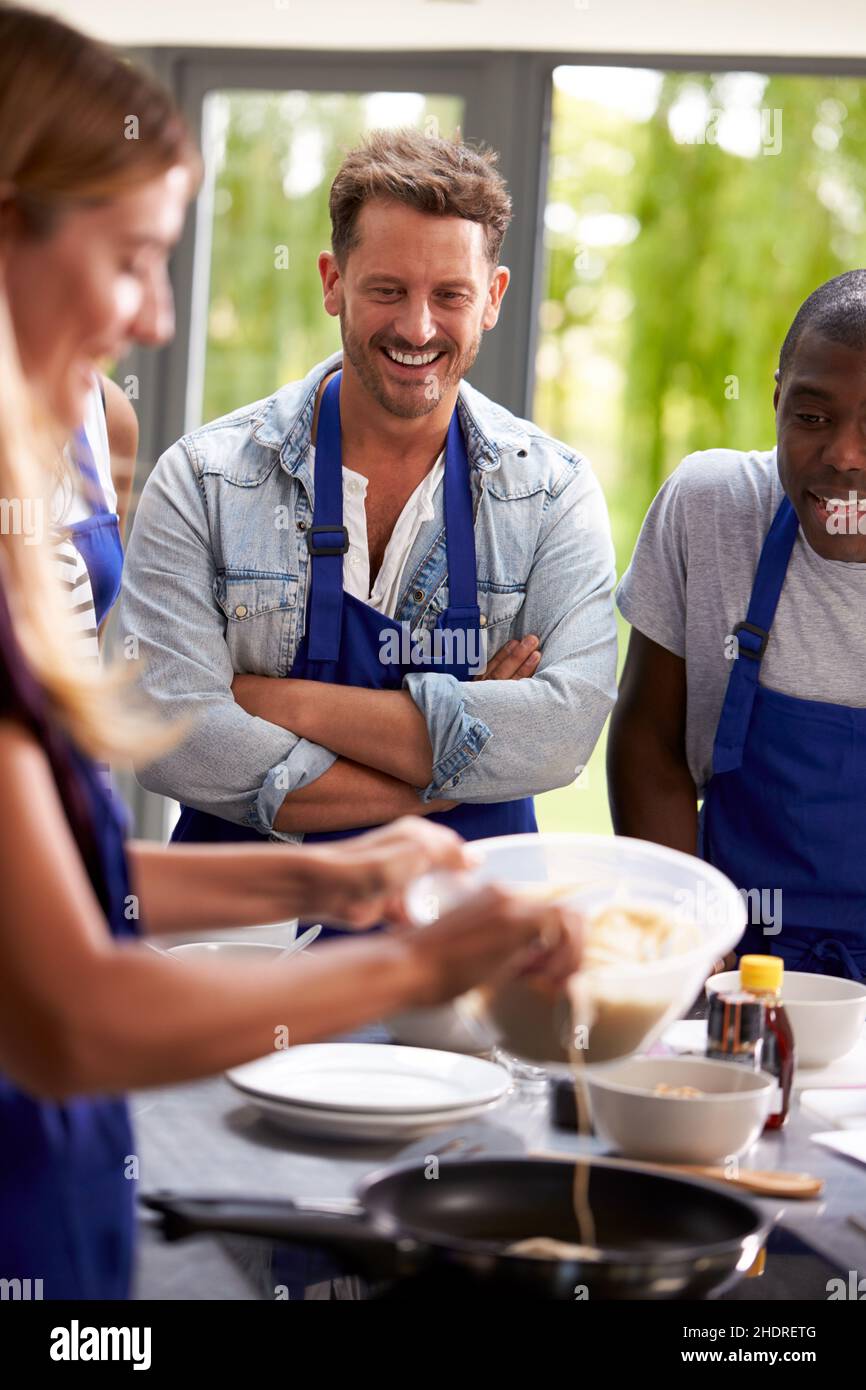 cooking school, watching, cooking schools Stock Photo - Alamy