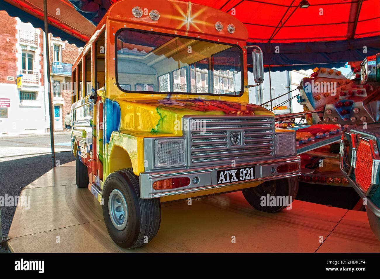 Car cars truck trucks bus buses hi-res stock photography and images - Alamy