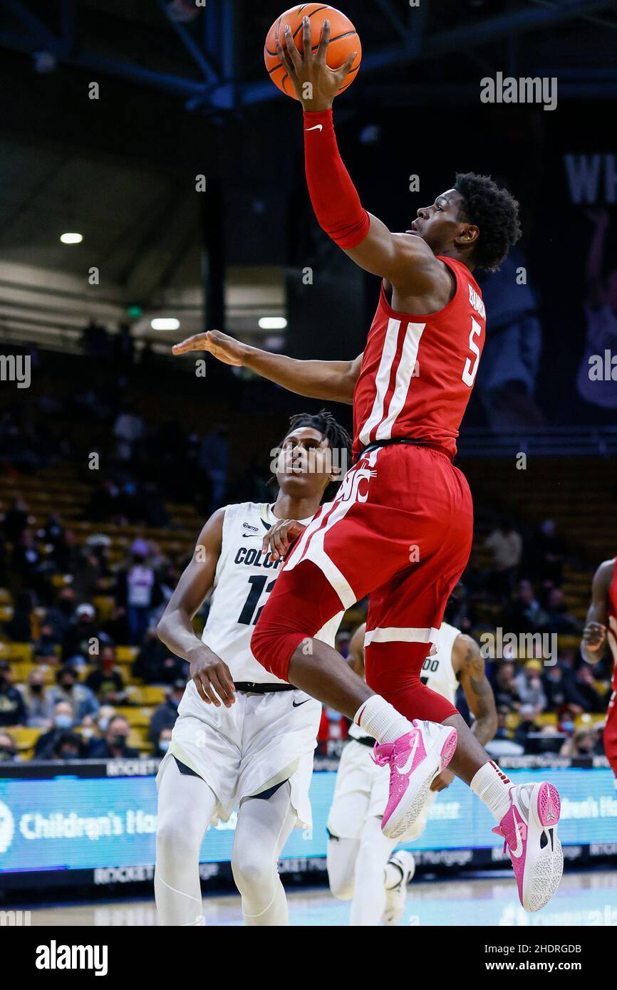 January 06, 2022: Washington State Cougars guard T.J. Bamba (5) puts up ...