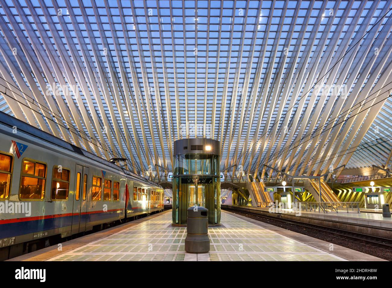 train, platform, travel, trains, platforms, travels Stock Photo - Alamy