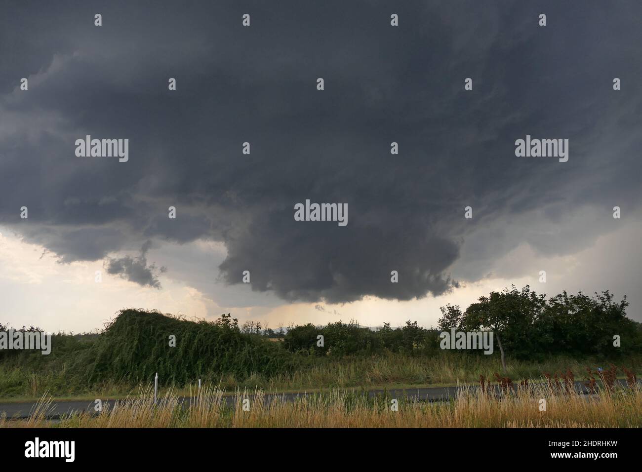 thundercloud, supercell, Wallcloud, storm clouds Stock Photo - Alamy