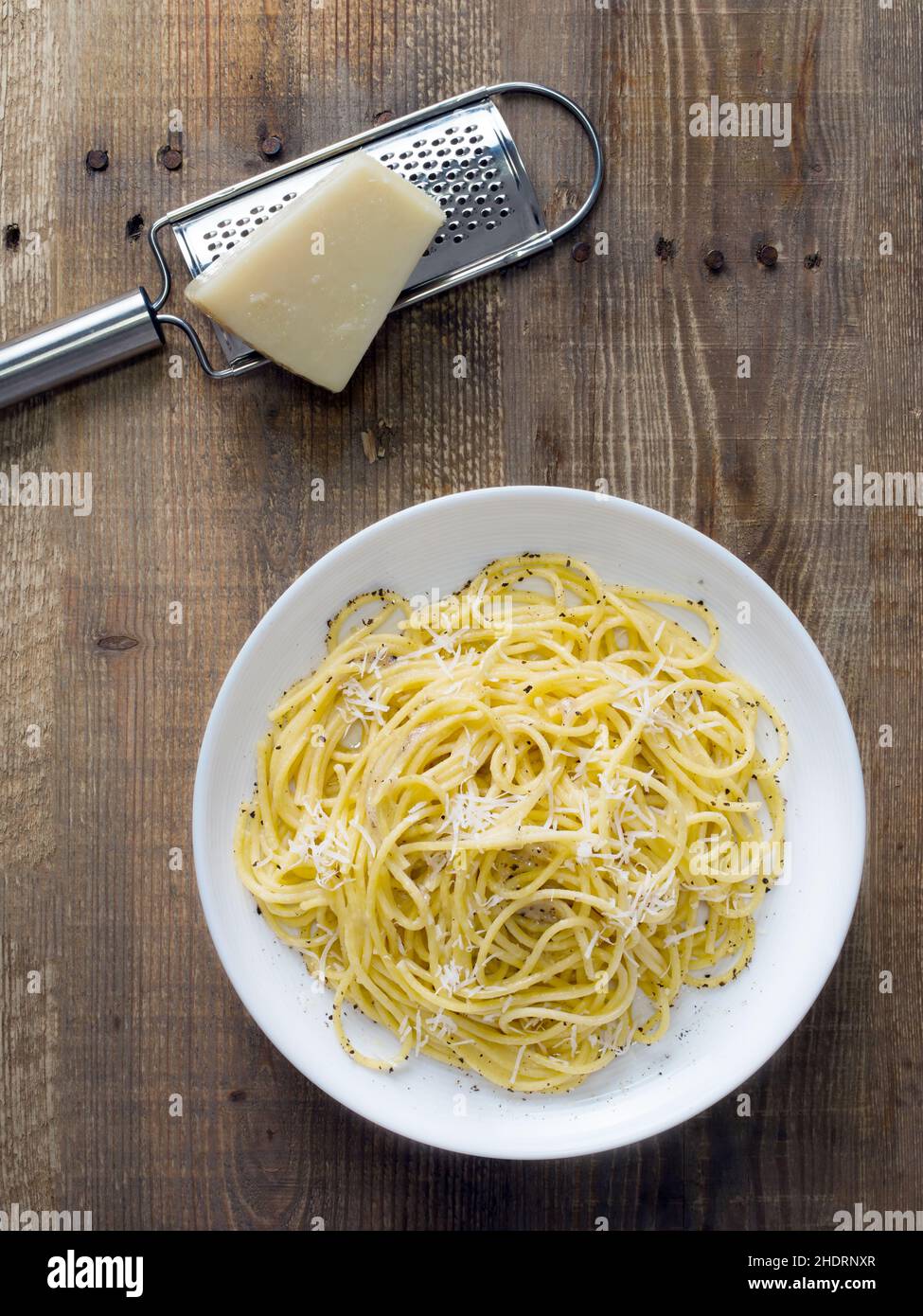 Spaghetti parmesan grater hi-res stock photography and images - Alamy