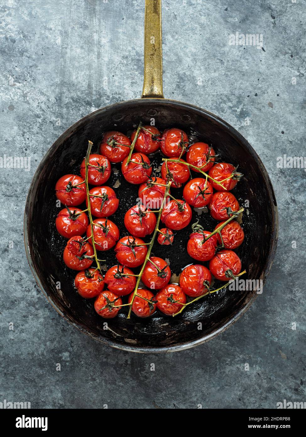 Directly above shots of cherry tomatoes hi-res stock photography and ...