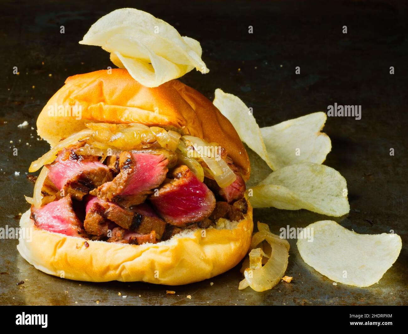 Grooved potato chips hi-res stock photography and images - Alamy