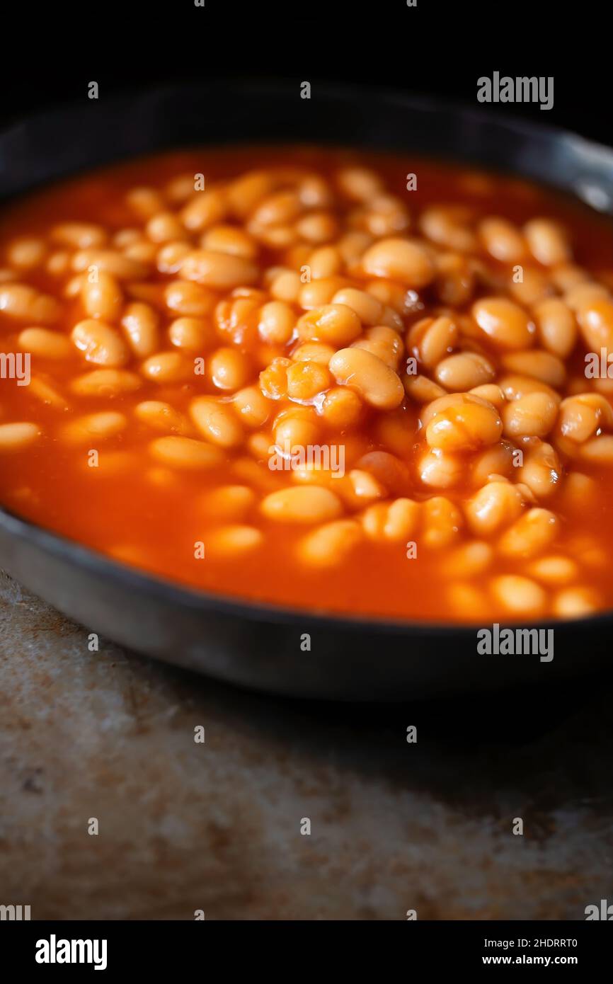 Warm baked beans tomato hi-res stock photography and images - Alamy