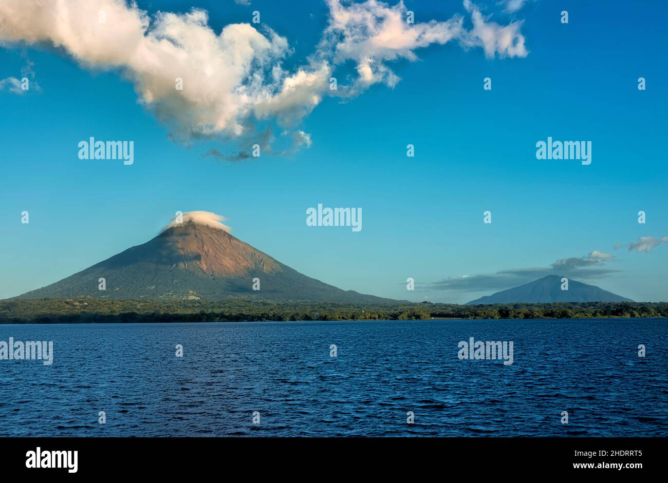 Reserva natural silva volcan maderas hi-res stock photography and ...