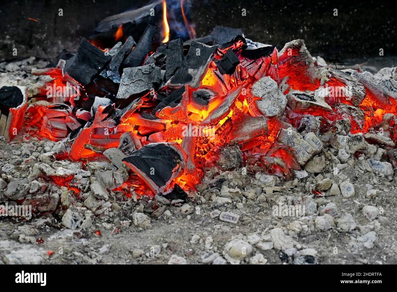 fire, glut, wooden charcoal, fires, gluts, charcoals Stock Photo - Alamy
