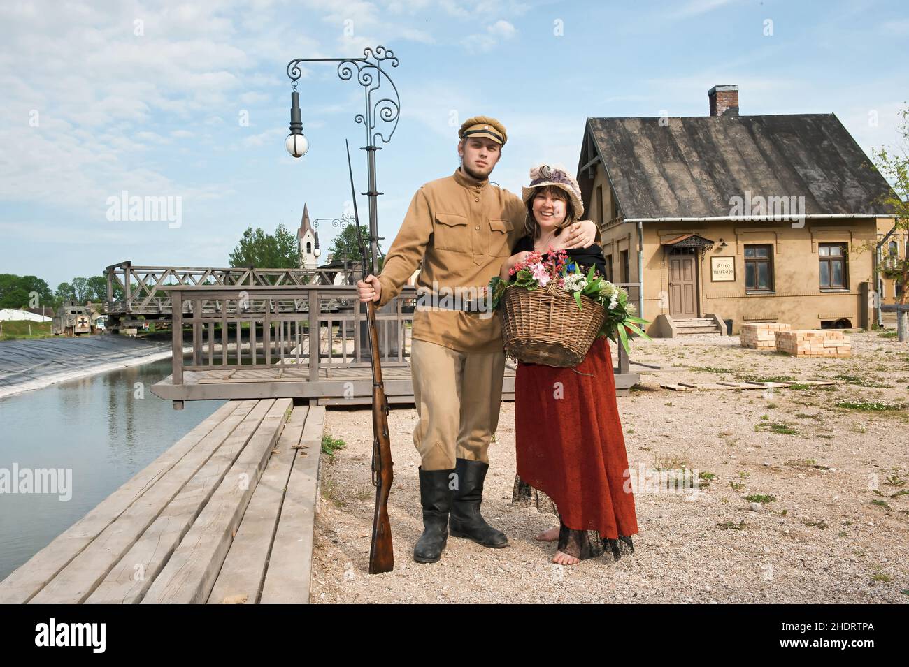 army soldier, couple, role play, costumed, army soldiers, troops ...