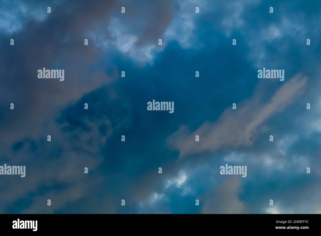 Overcasts hi-res stock photography and images - Alamy