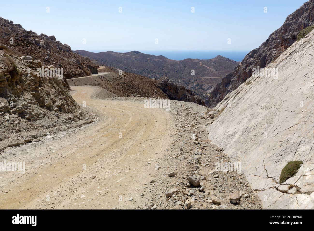 ravine, gravel street, ravines, gravel streets Stock Photo - Alamy
