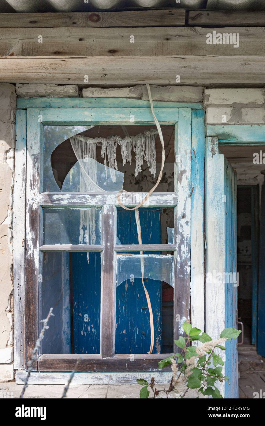 window, destroyed, windows, destroy, ruined Stock Photo - Alamy
