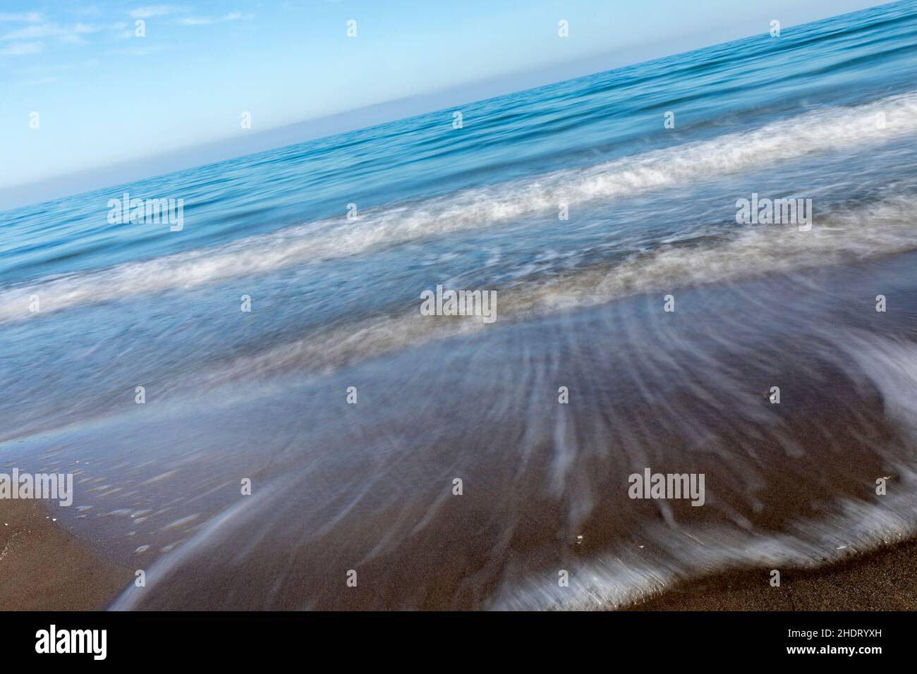 Oblique waves hi-res stock photography and images - Alamy