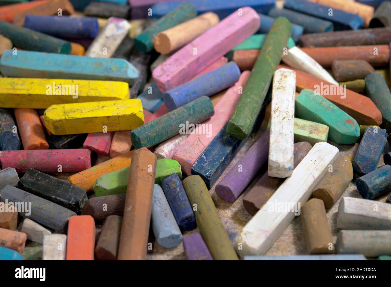 Chalk drawing sideways hi-res stock photography and images - Alamy