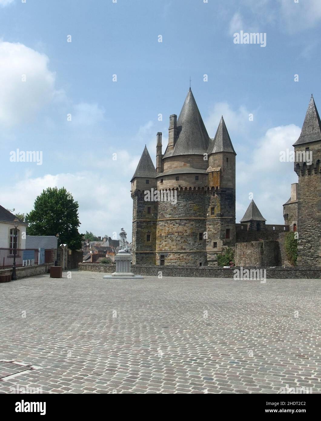 Europes medieval castles hi-res stock photography and images - Alamy
