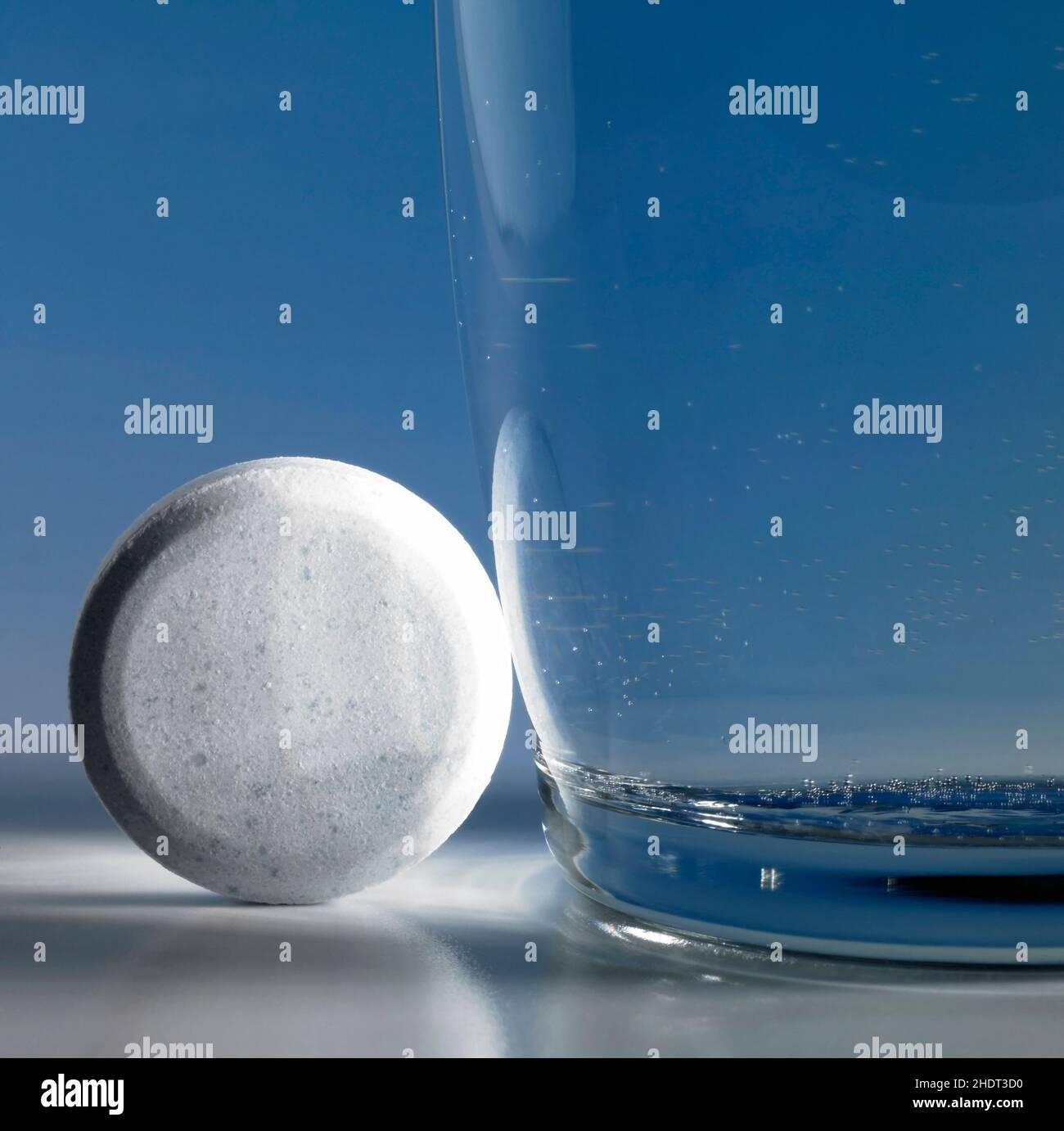 Painkiller effervescent tablet painkillers hi-res stock photography and ...