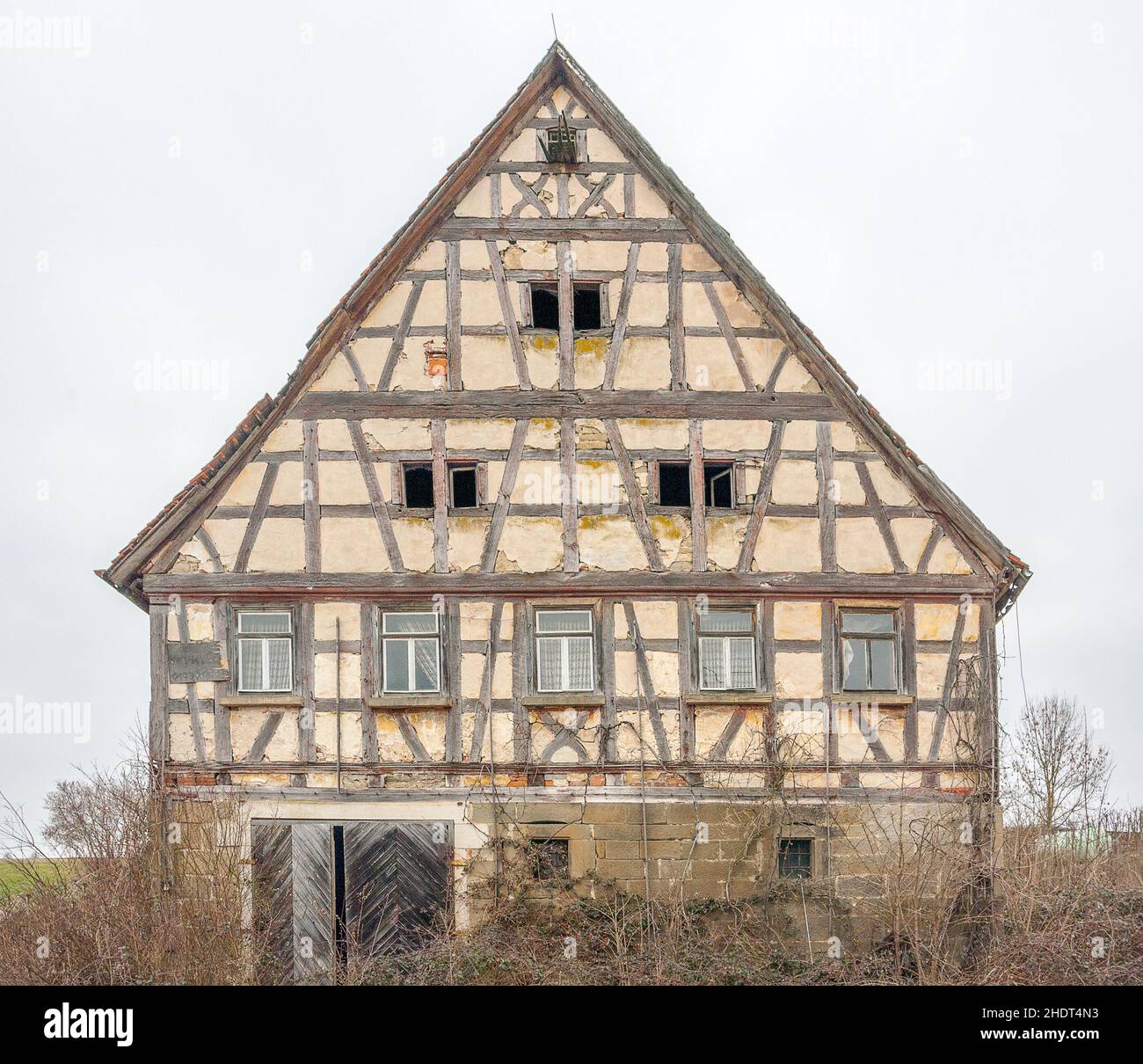 timbered, house ruin, half-timbered, timbereds Stock Photo - Alamy