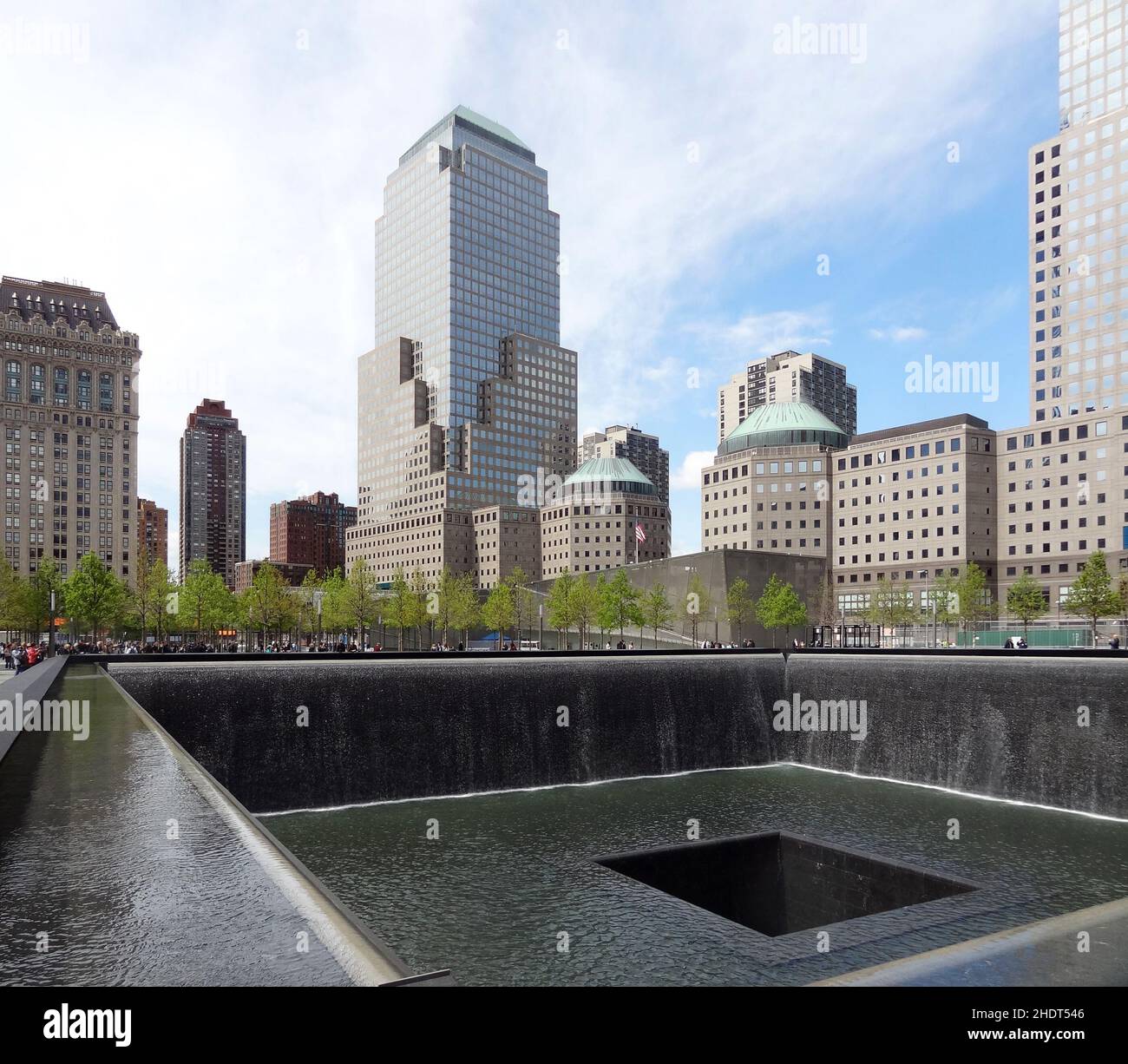 ground zero, 9/11 memorial, memorial fountain, ground zeros Stock Photo ...