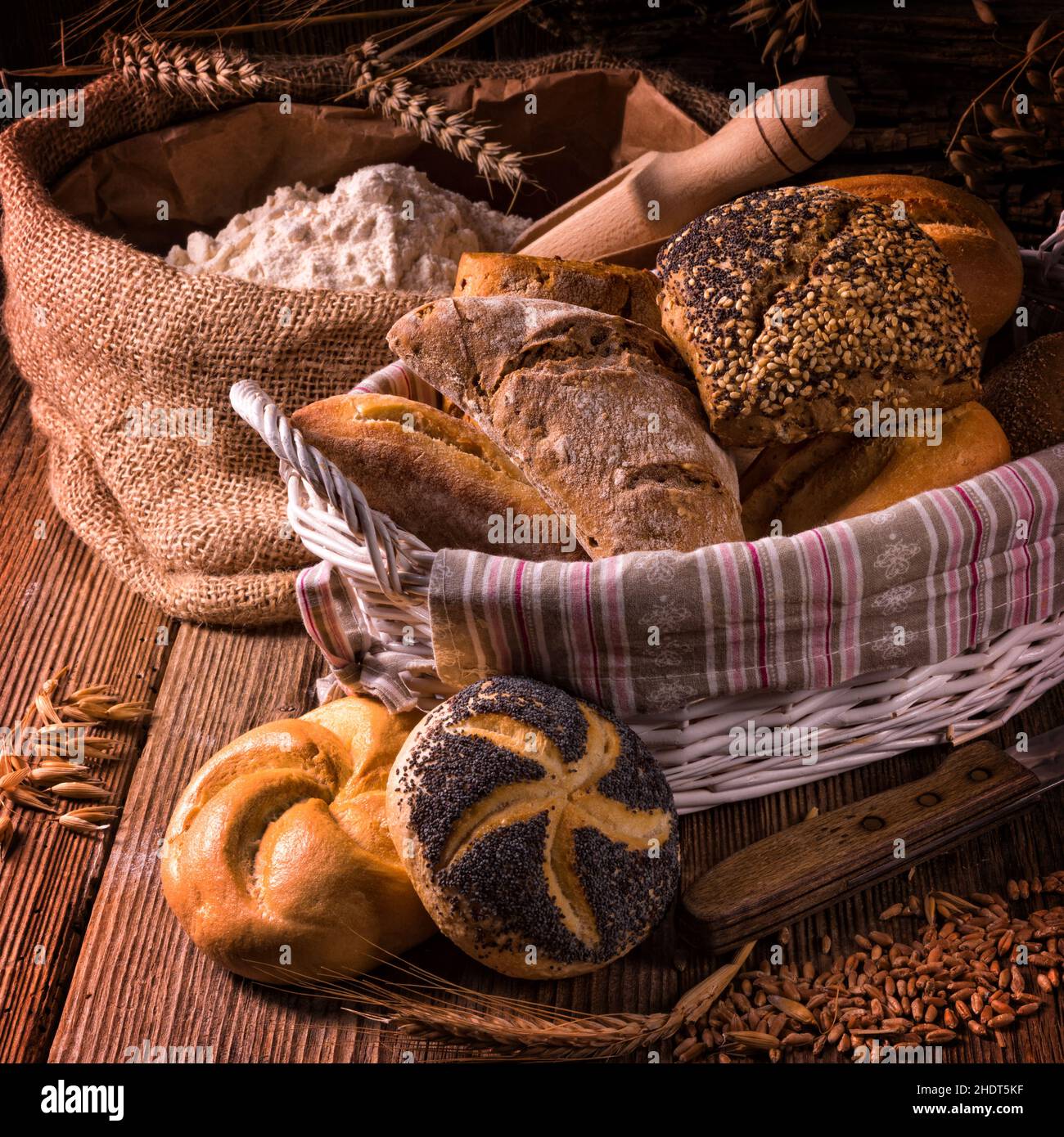 Bun buns pastry pastries hi-res stock photography and images - Alamy