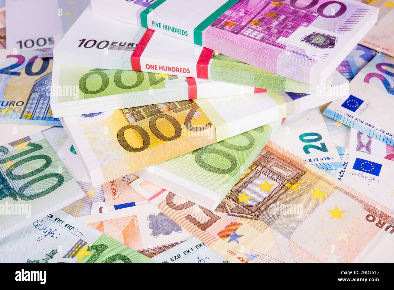 Stack of 20 euro notes hi-res stock photography and images - Alamy
