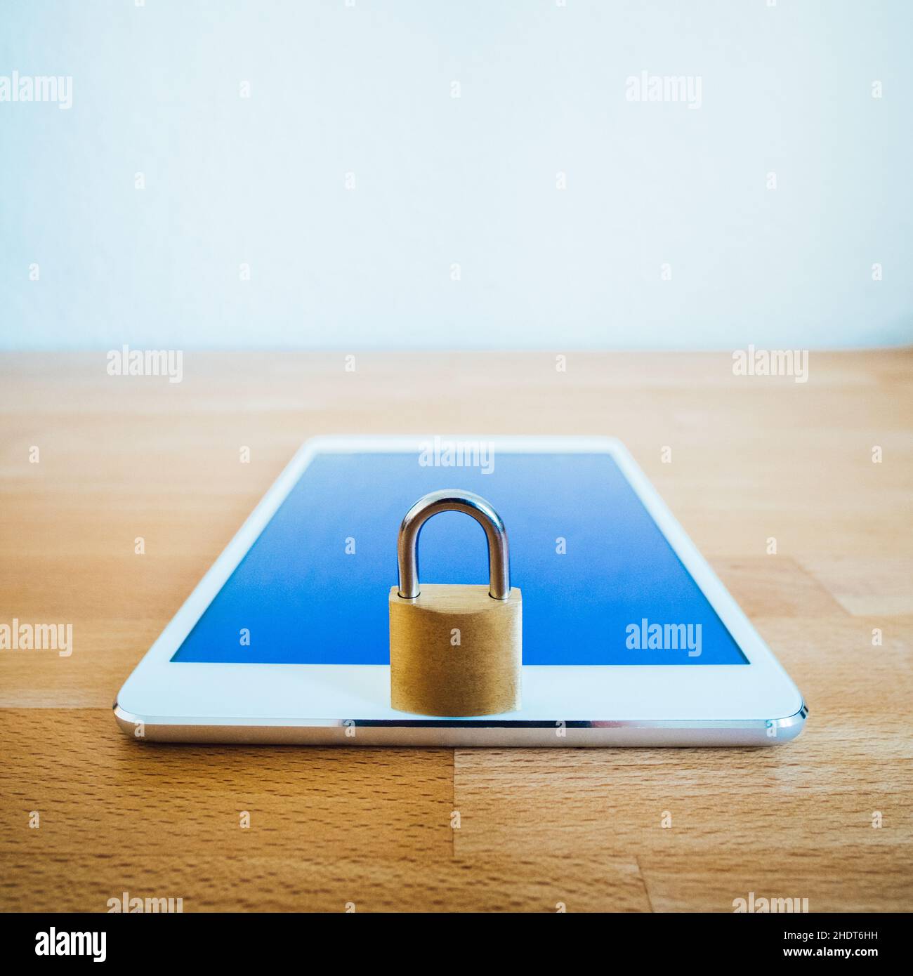 Encrypt hi-res stock photography and images - Alamy