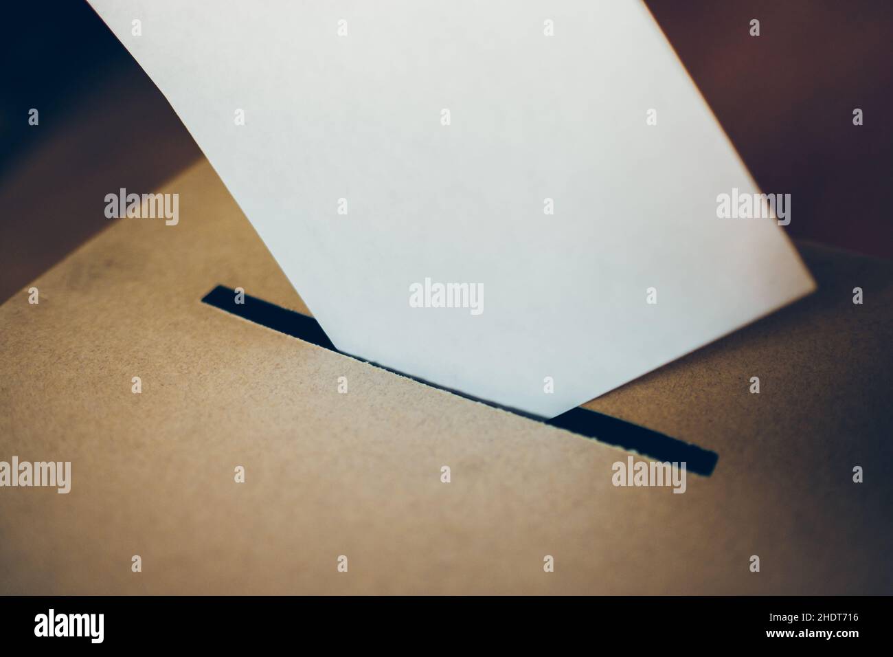 Voting note hi-res stock photography and images - Alamy