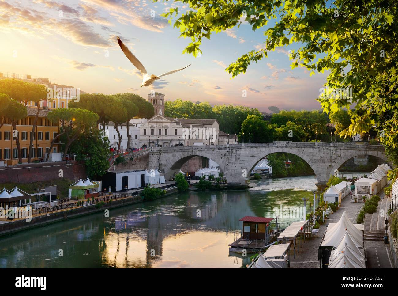 rome, tiber river, ponte cestio, romes, tiber rivers Stock Photo - Alamy
