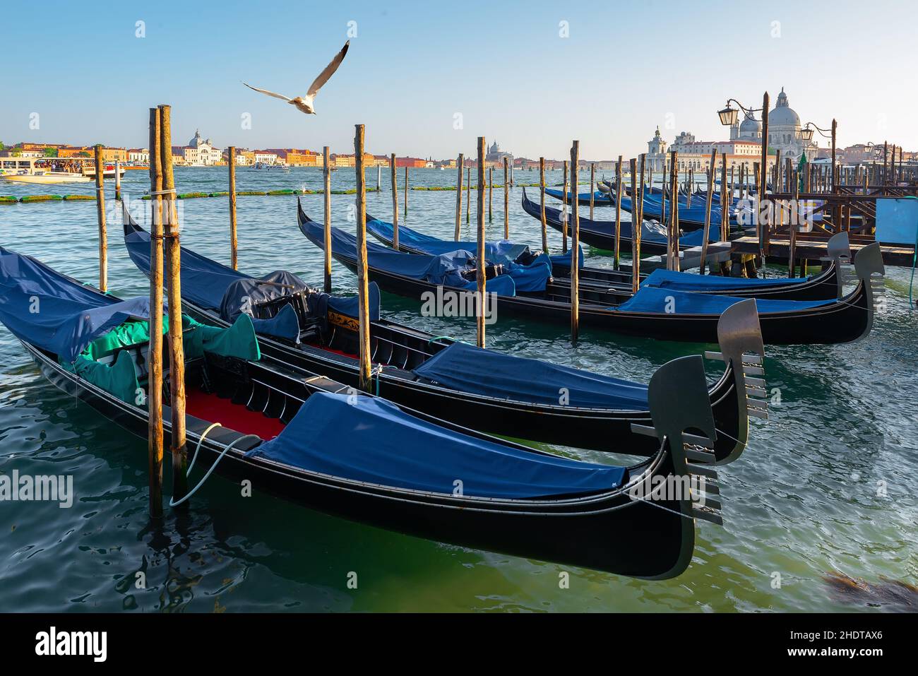 gondola, wooden boat, venetian, gondolas, wooden boats, venetians ...