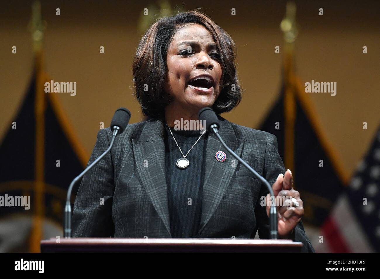 Rep. Val Demings,D-FL, speaks as members share the recollections on the ...