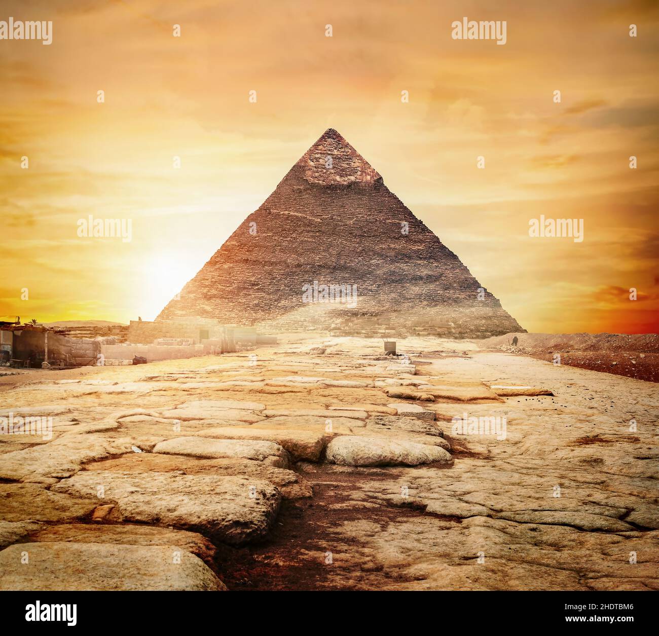 sunset, pyramid shape, giza necropolis, sunsets, pyramid shapes Stock ...