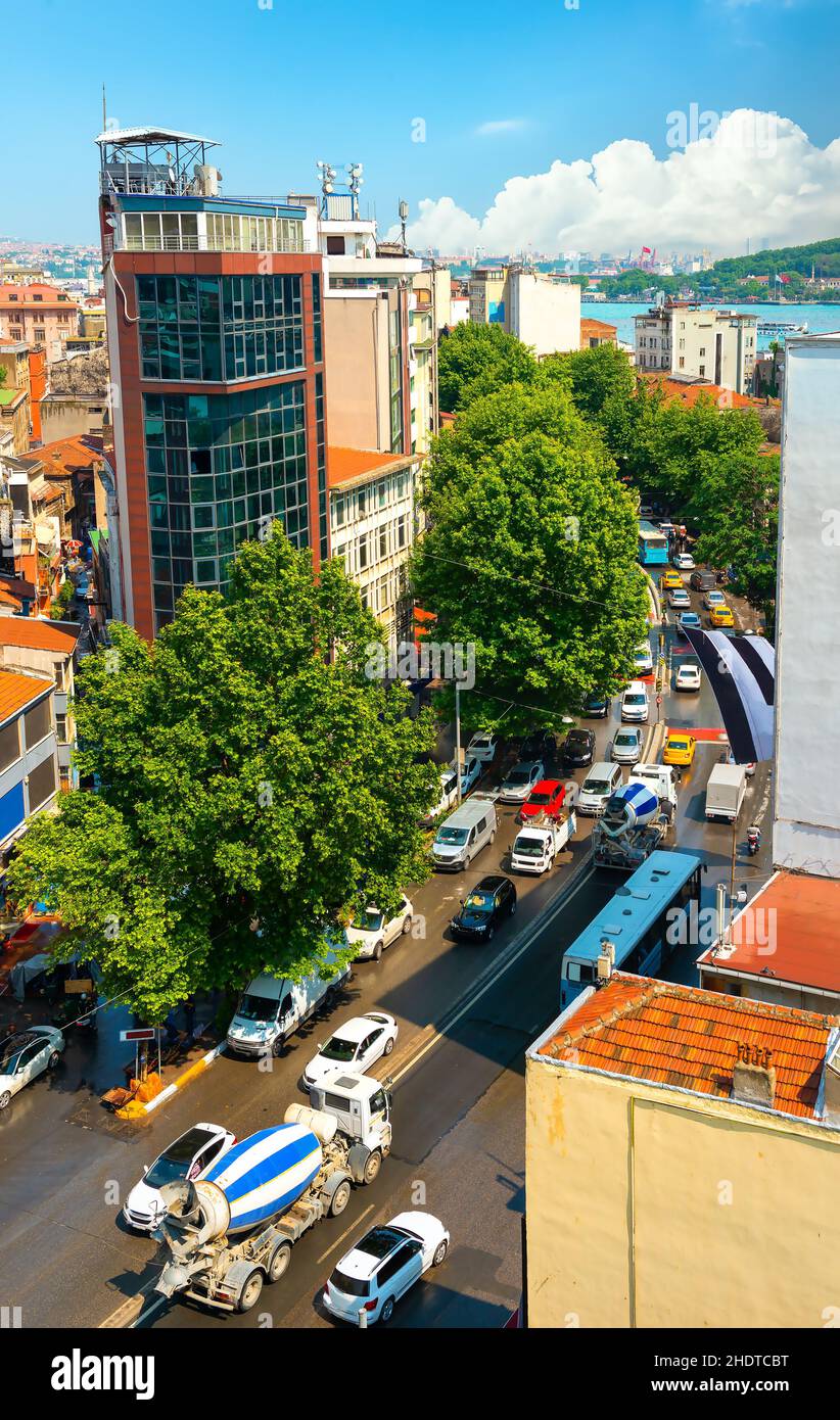 Istanbul roads hi-res stock photography and images - Alamy