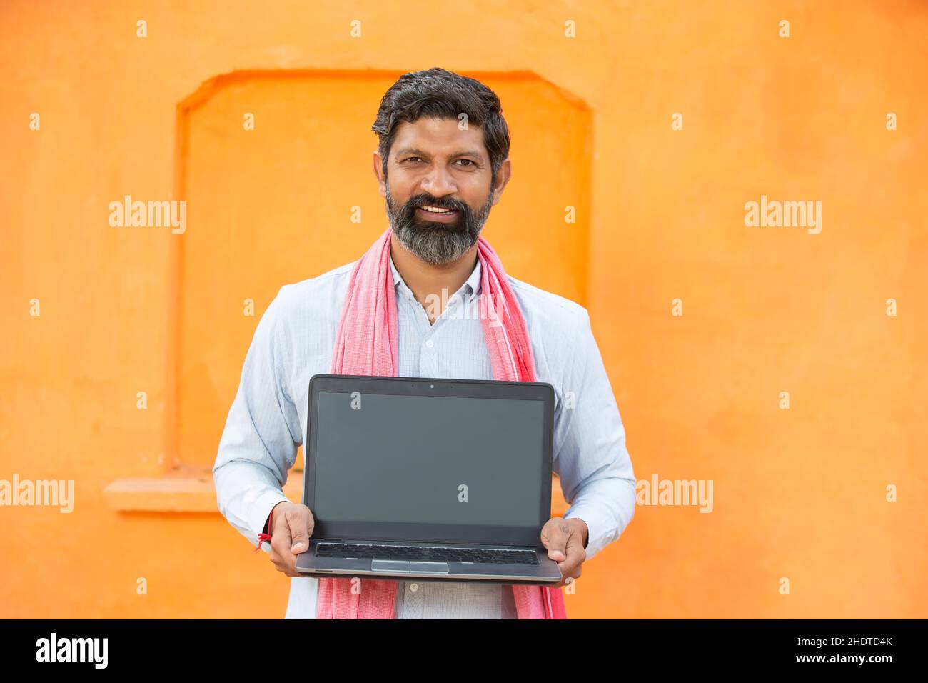 Rural indian village man hi-res stock photography and images - Alamy