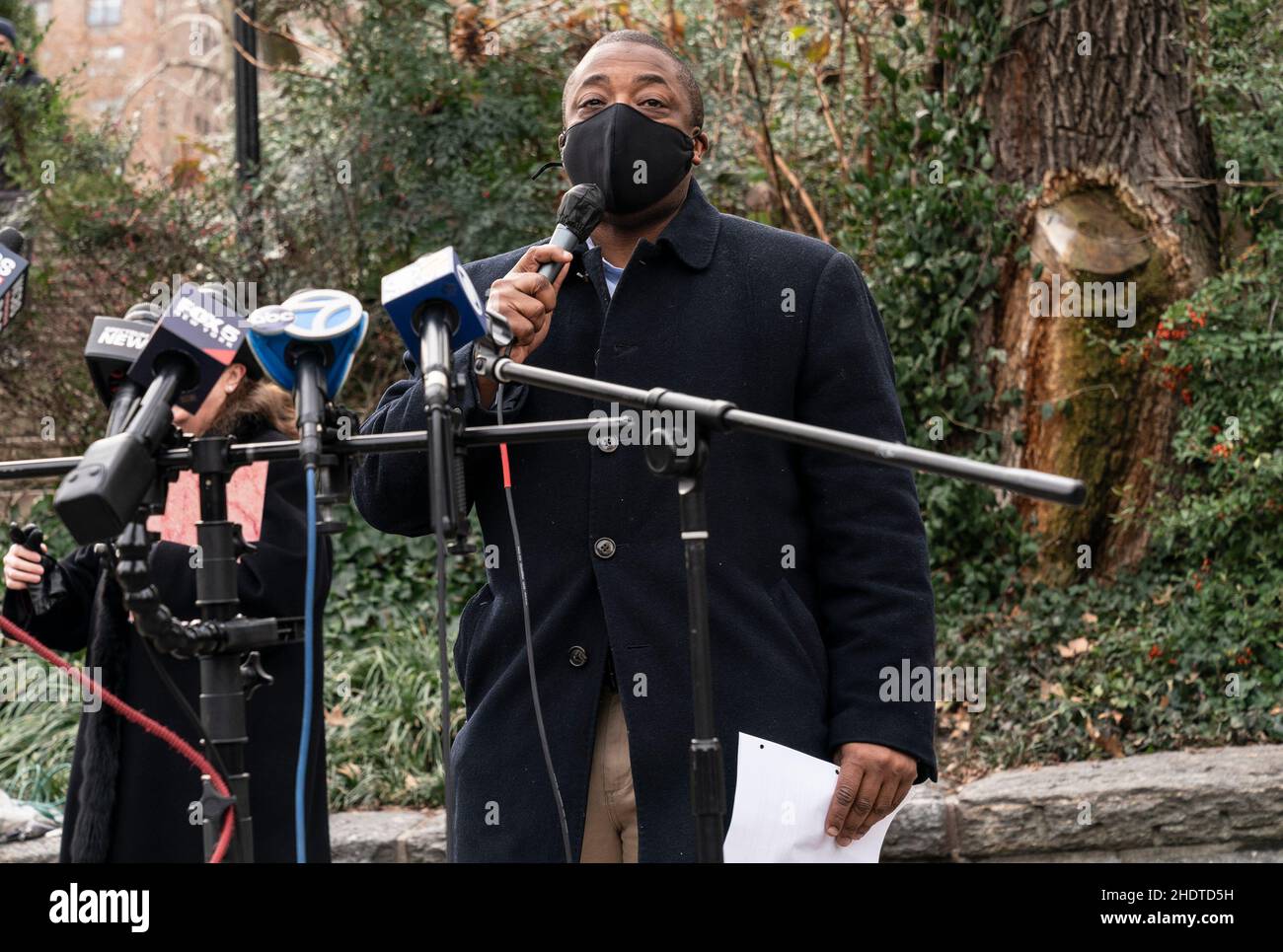 Lieutenant Governor Brian Benjamin speaks at Vigil for Democracy on ...