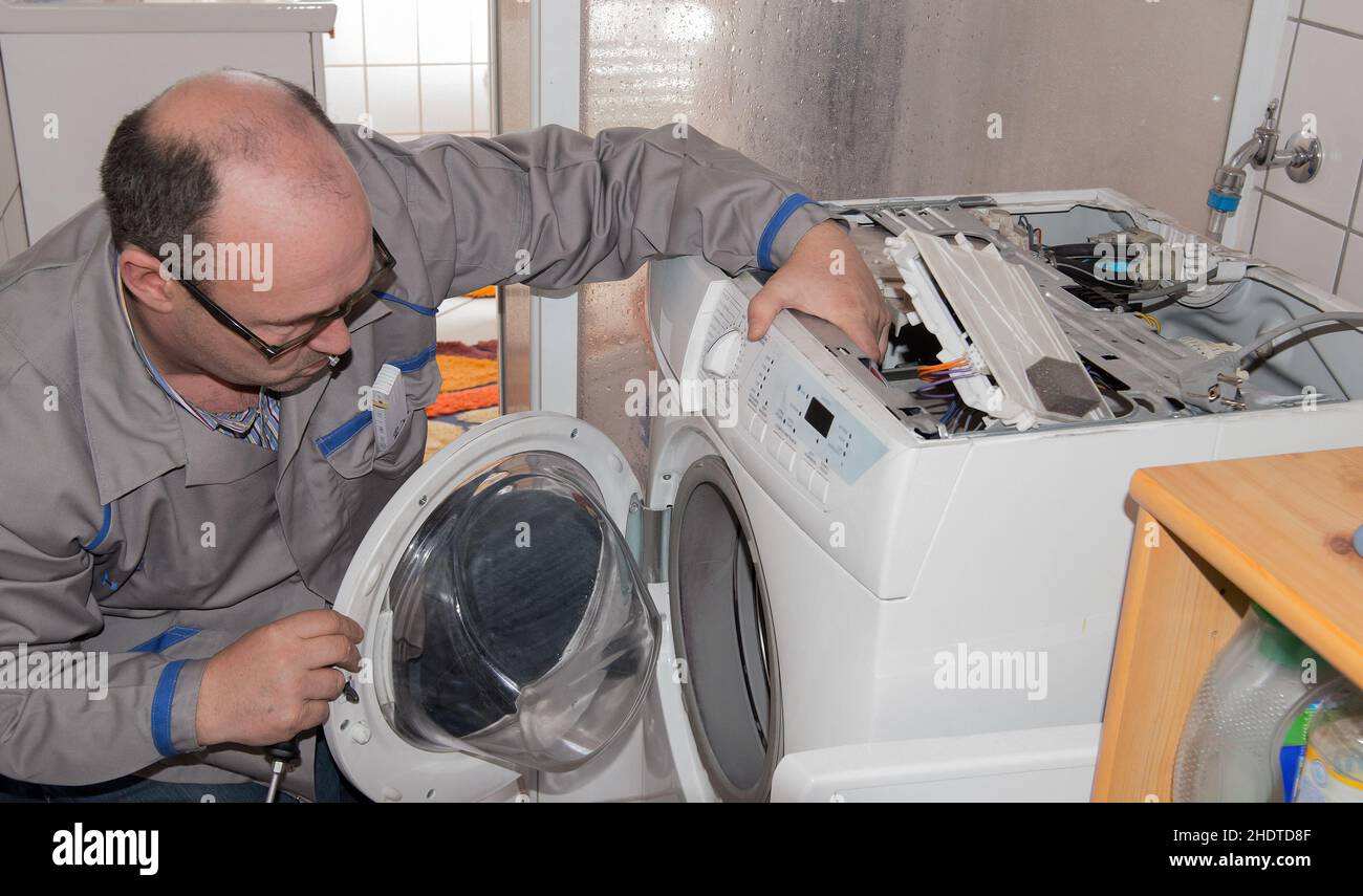 Warranty repairs hi-res stock photography and images - Alamy