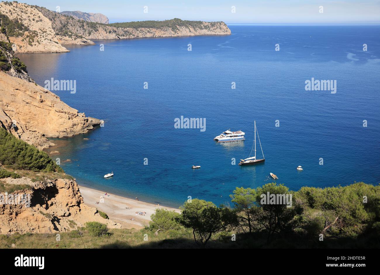 Majorca alcudia beach scene hi-res stock photography and images - Alamy