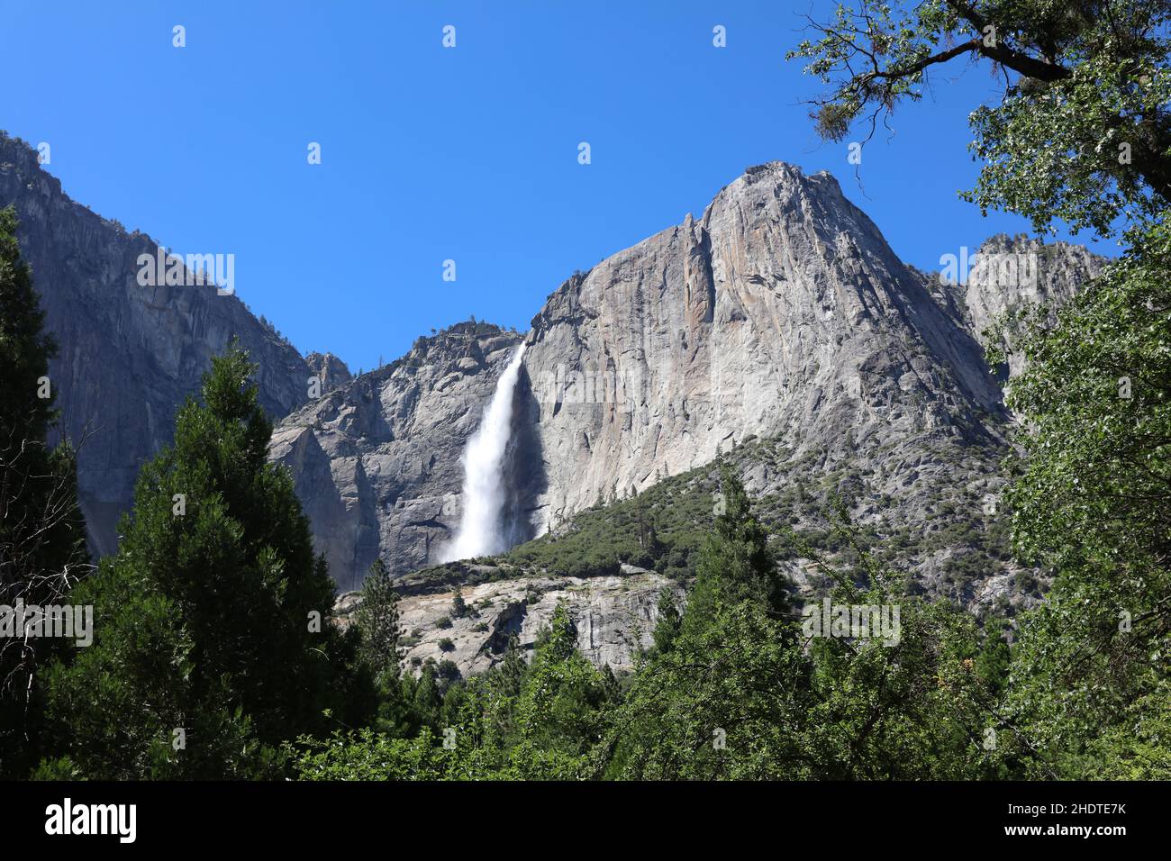 yosemite national park, yosemite falls, yosemite national parks Stock Photo - Alamy