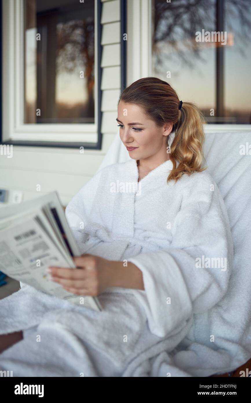 young woman, woman, relaxation, newspaper, reading, girl, girls, young ...
