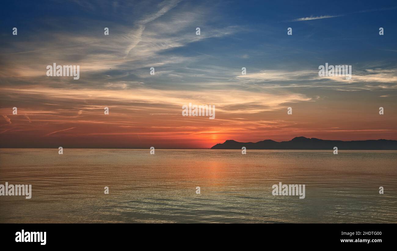 ocean, evening light, oceans, offshore, evening lights Stock Photo - Alamy