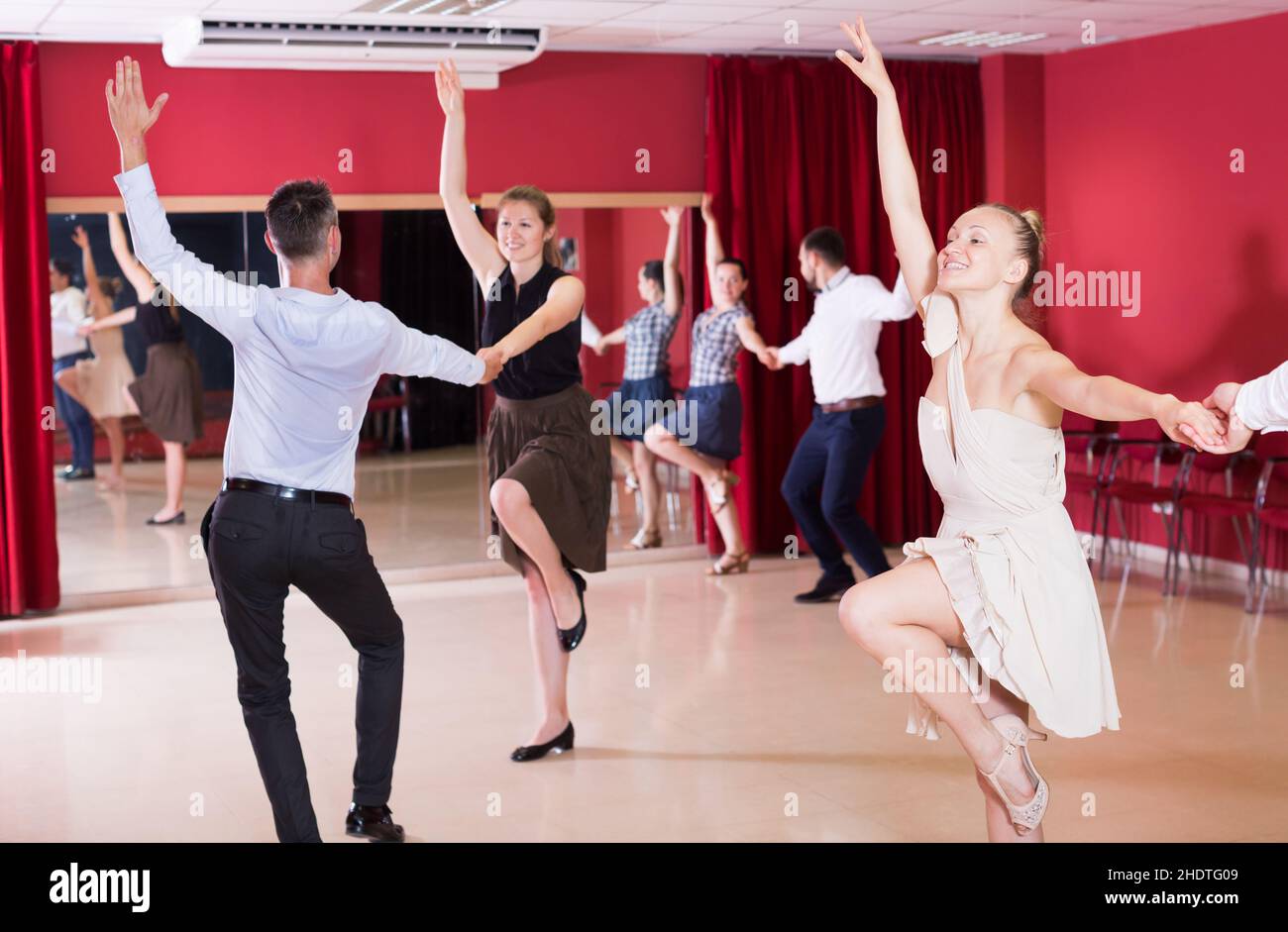 Couples practice studio dance hi-res stock photography and images - Alamy