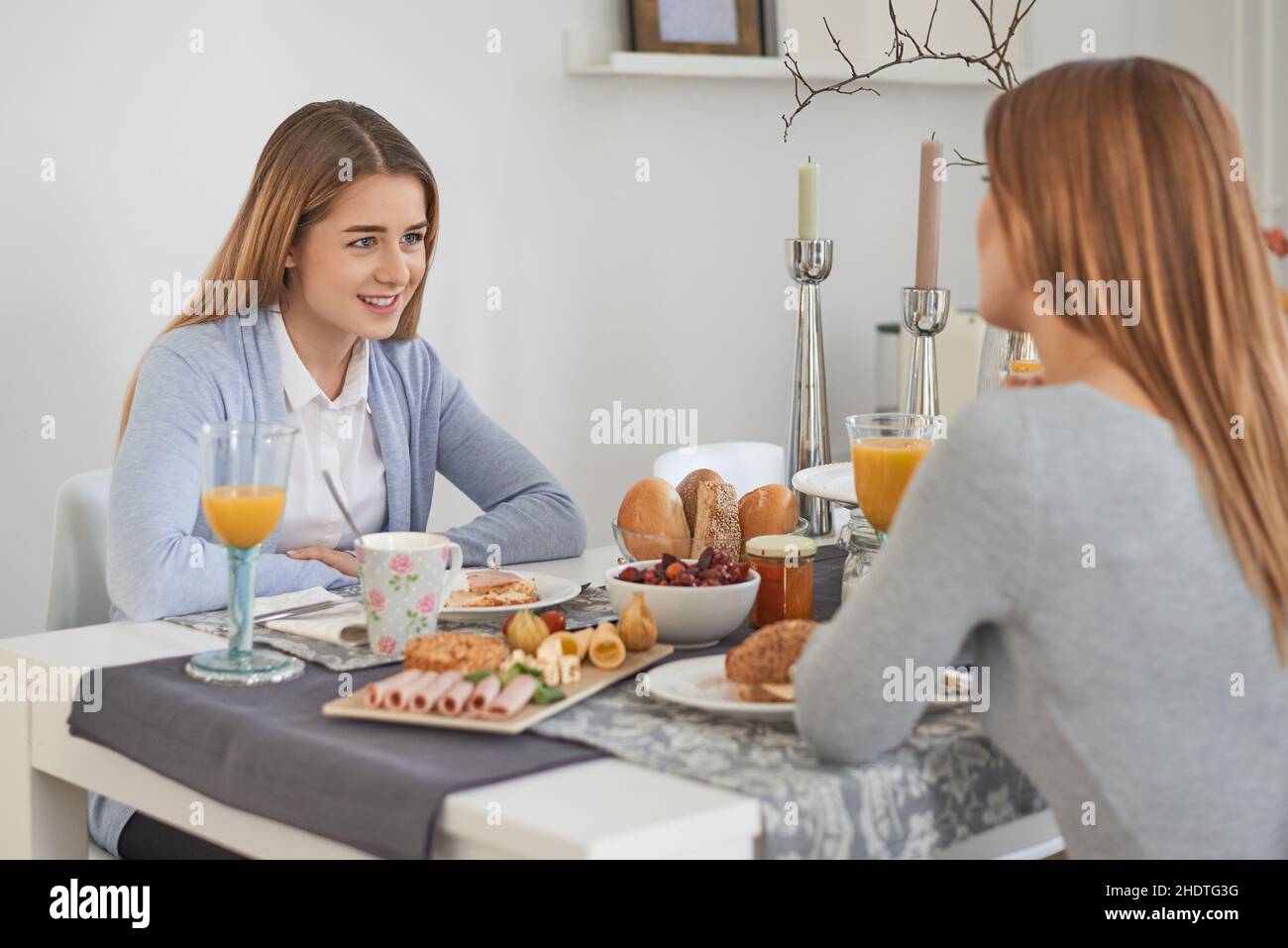 breakfast, friends, flat share, breakfasts, friend, flat shares Stock ...