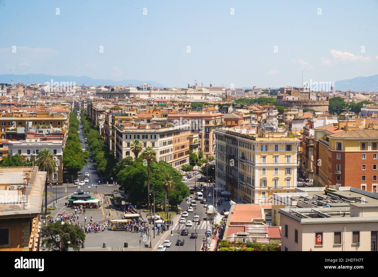 The window of the apostolic palace hi-res stock photography and images ...
