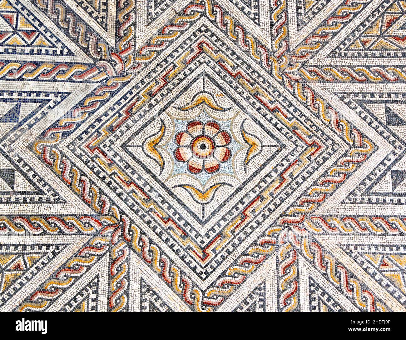 Geometric mosaic patterns hi-res stock photography and images - Alamy