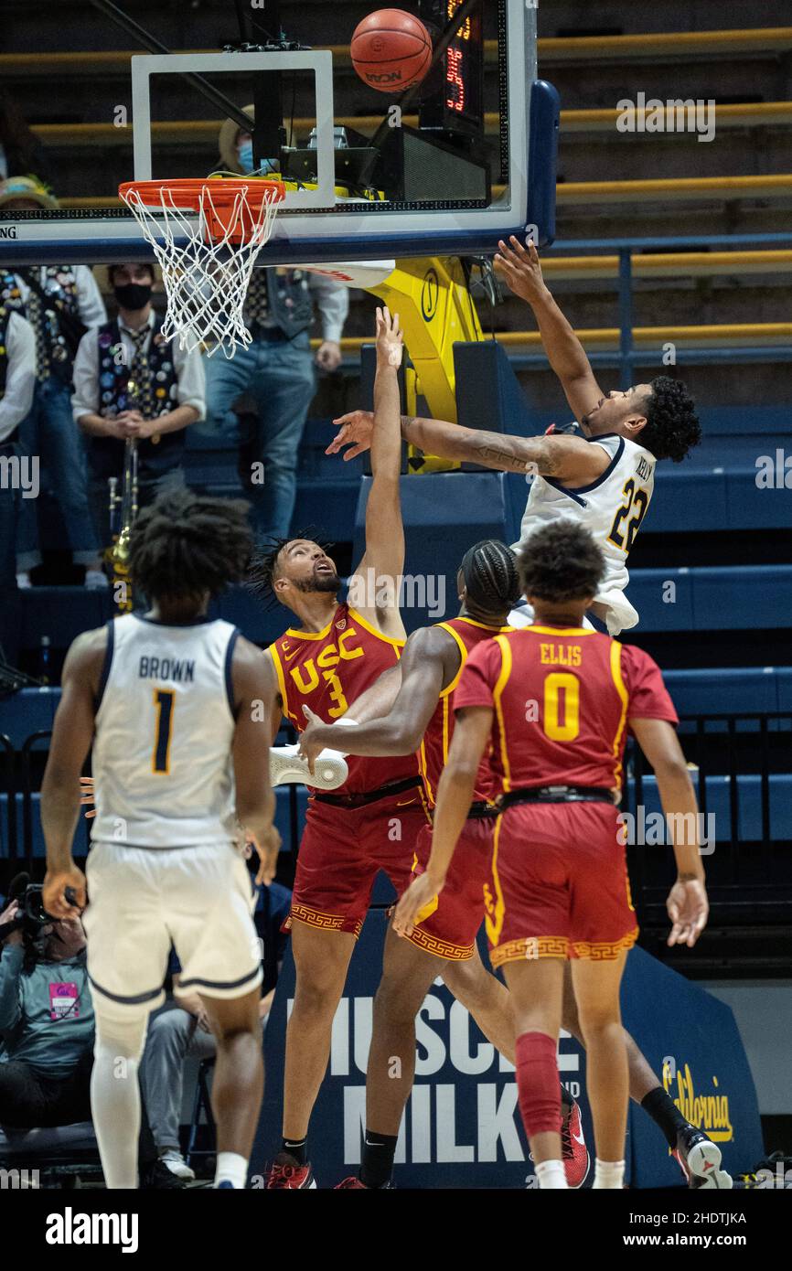 California forward Andre Kelly (22) shoots a layup against USC forward ...