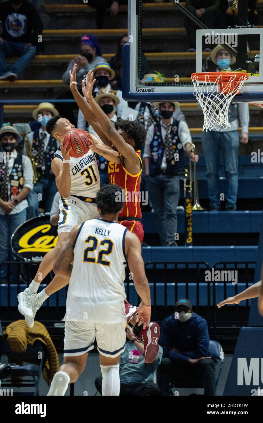 USC forward Joshua Morgan (24) defends against California guard Jordan ...
